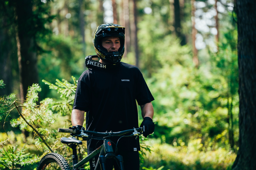 SHEESH - MTB und MX Ausrüstung und Bekleidung - sheesh-gear.com